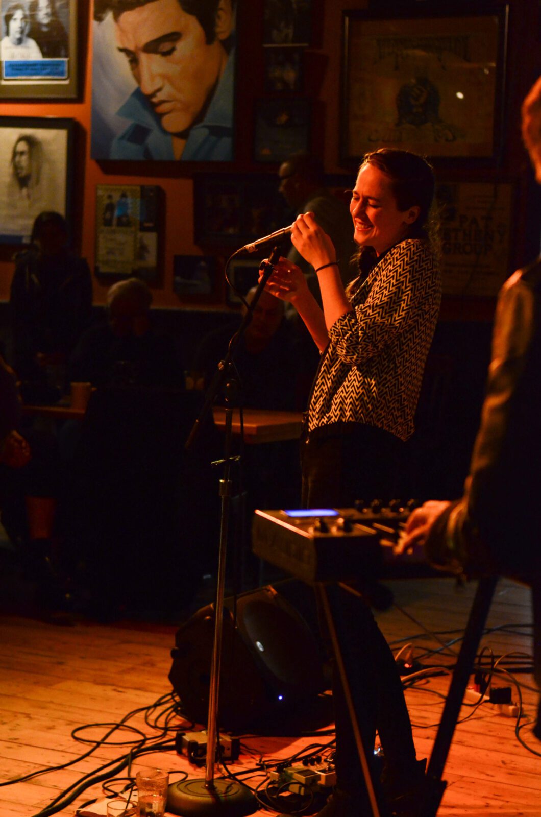 ARTIST INTERVIEW + PREVIEW: Arthur Moon + Iris Lune – Audiofemme